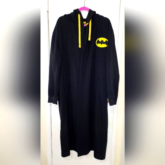 Batman | Other | Batman Dc Comics Size Lxl Big Soft Black Robe W Yellow ...